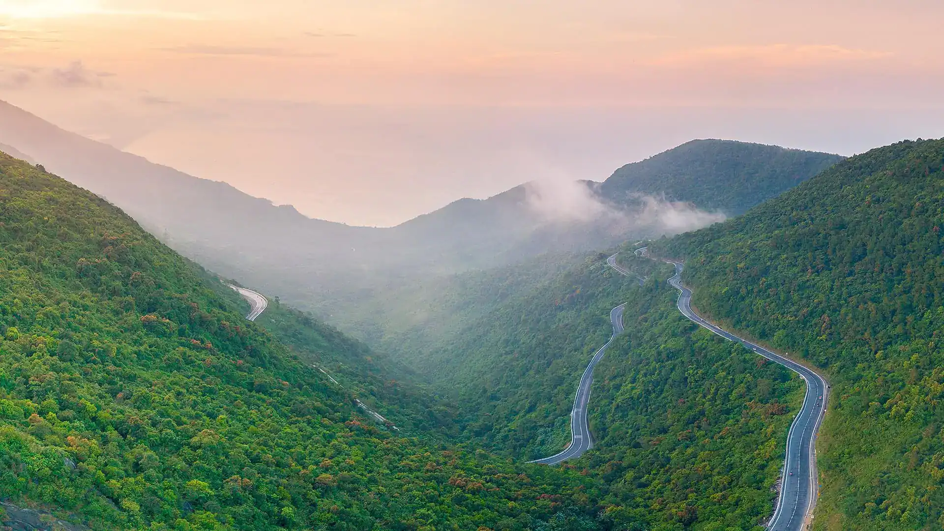 The Hai Van Pass Vietnam Travel Guide - Vietnam Explore